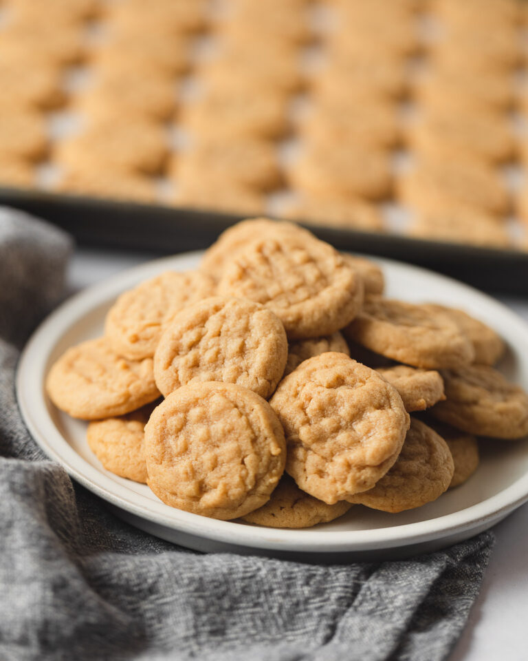Mini Peanut Butter Cookies - Elle Makes Dessert