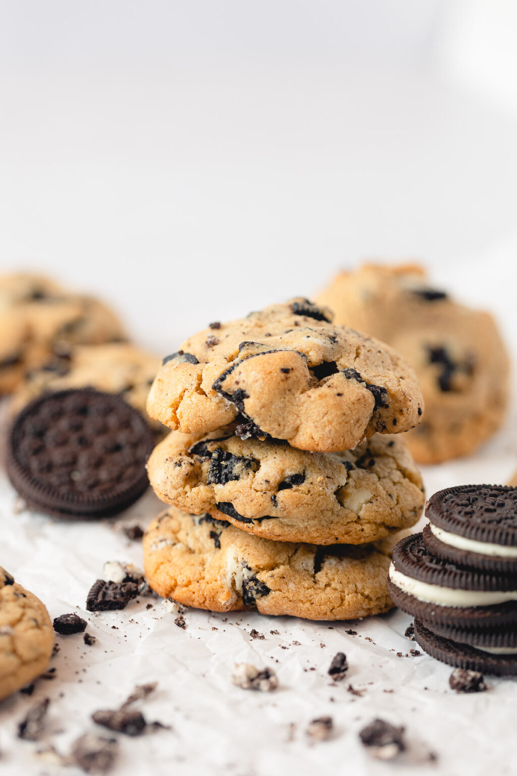Crumbl Semi-Sweet Chocolate Chunk Cookies - Elle Makes Dessert